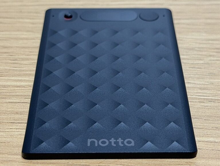 Notta Memo AI ボイスレコーダーの実機レビュー、超小型で日本語・英語ともに短時間で程よく文字起こし、要約も適切で便利に利用中 ...